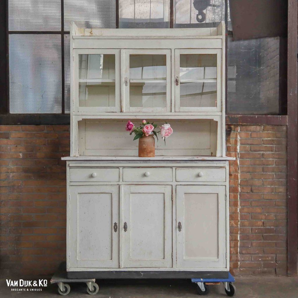 Brocante witte buffetkast » Van Dijk & Ko