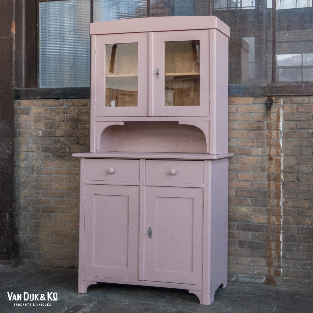 Brocante roze buffetkast » Van Dijk & Ko